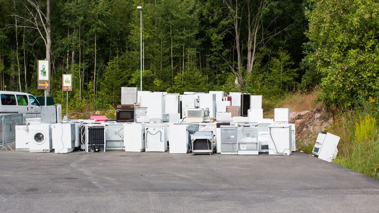 A Comprehensive Guide to Different Types of Commercial Junk Removal ...
